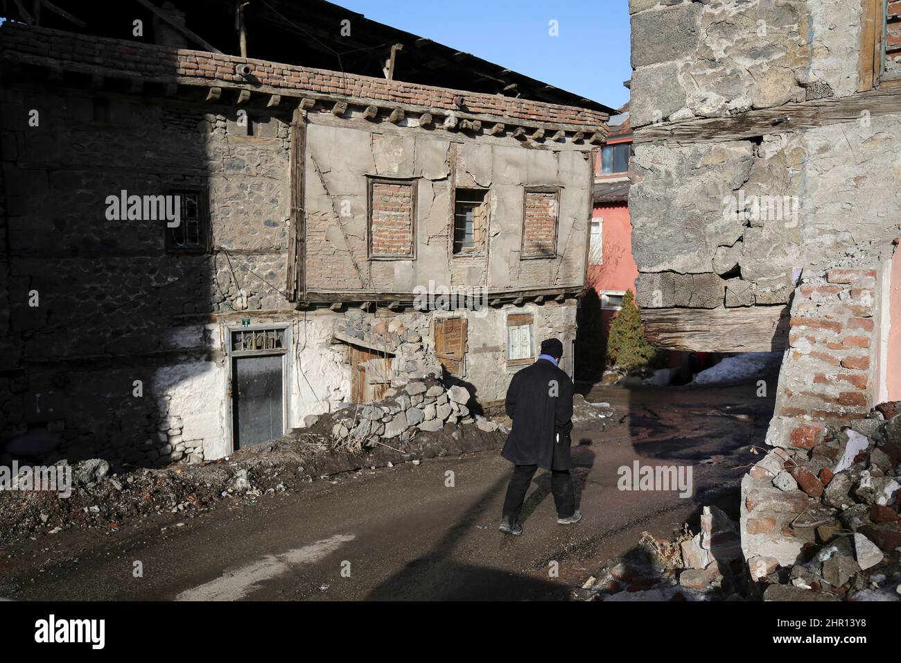 Poor part of istanbul hi-res stock photography and images - Alamy