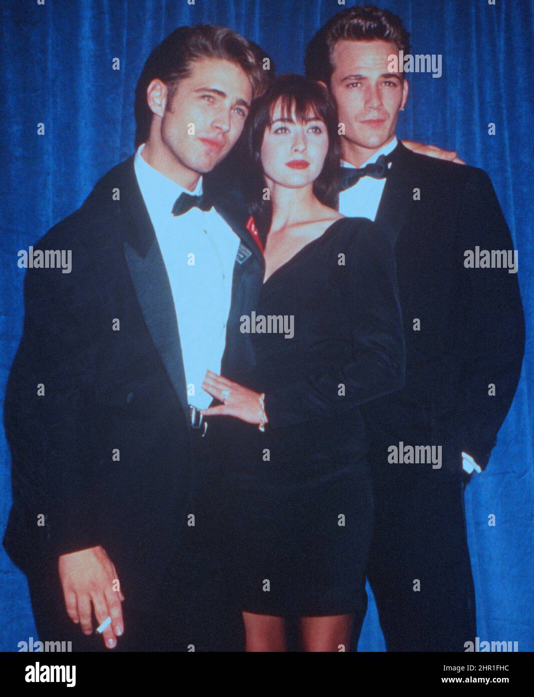 Jason Priestley Shannen Doherty Luke Perry 1994 Photo by John Barrett ...