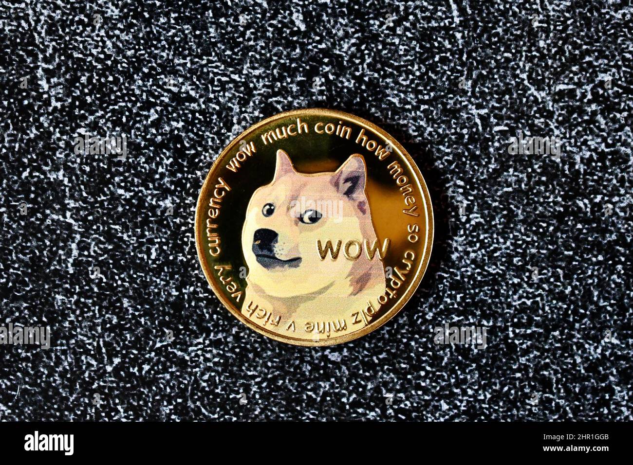 Cryptocurrency dogecoin hi-res stock photography and images - Alamy