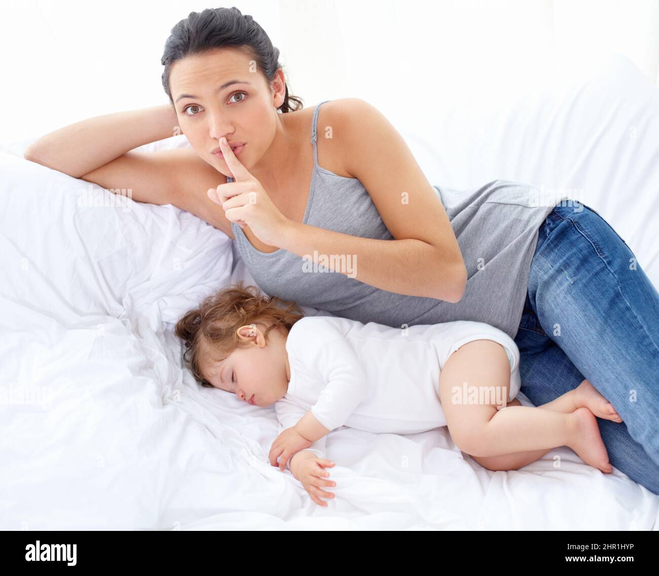 Mother sleep daughter kiss hi-res stock photography and images - Alamy