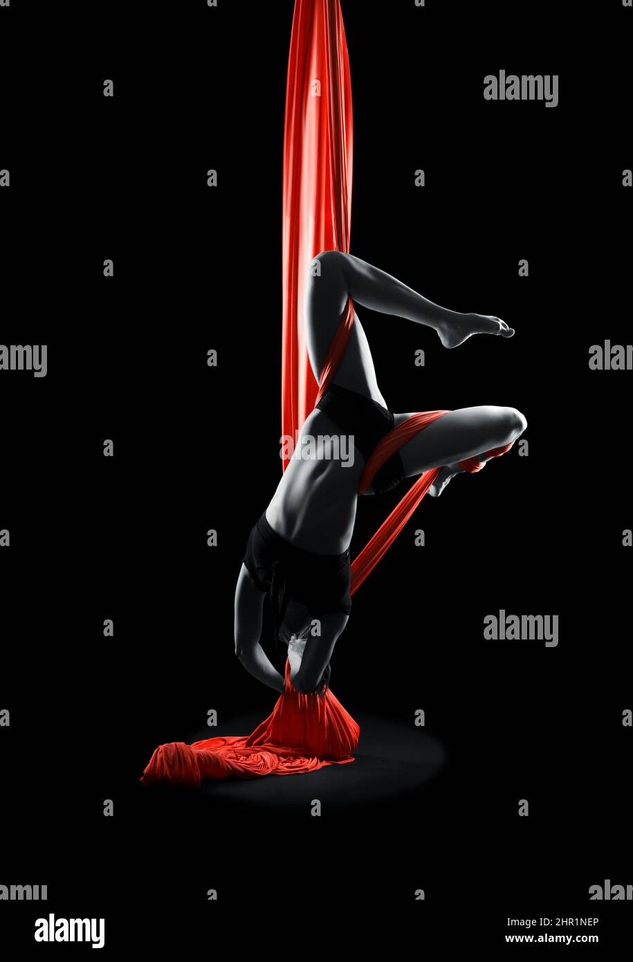 Aerial silks hi-res stock photography and images - Alamy