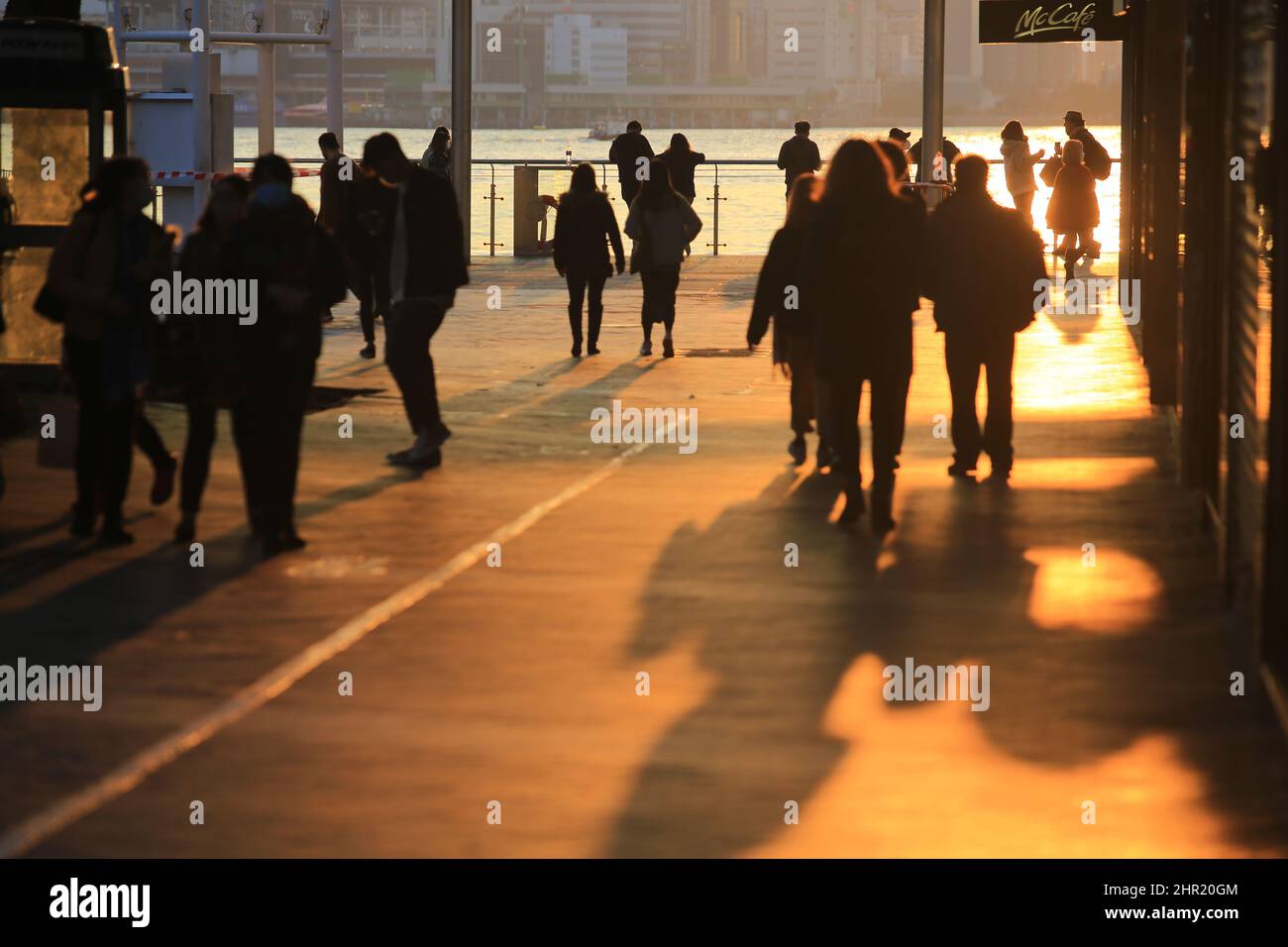 Hong kong woman silhouette hi-res stock photography and images - Alamy