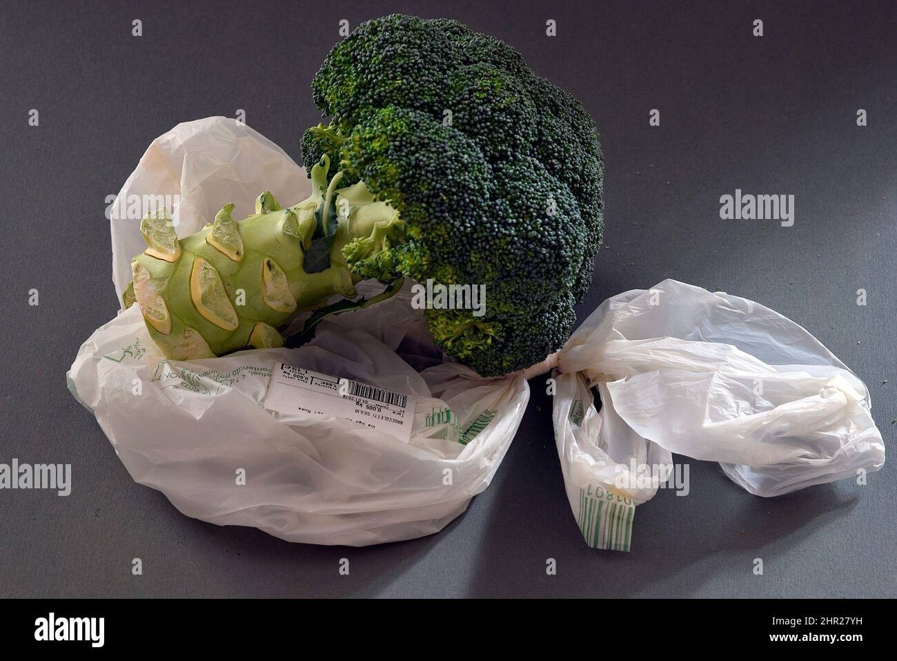 Broccoli images hi-res stock photography and images - Alamy