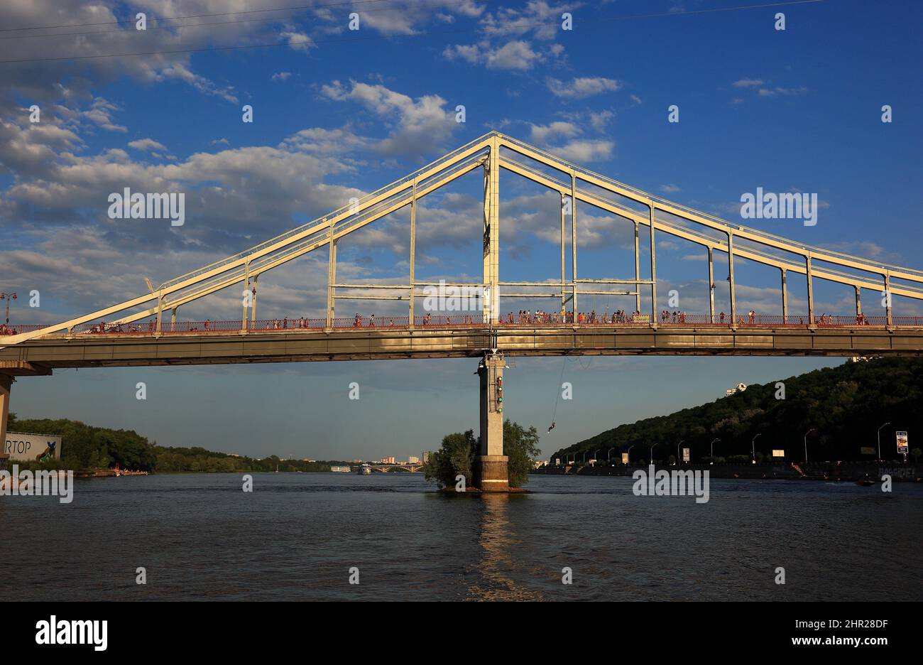 Ukraine, city Kiev, bridge over river Dnepr Stock Photo - Alamy
