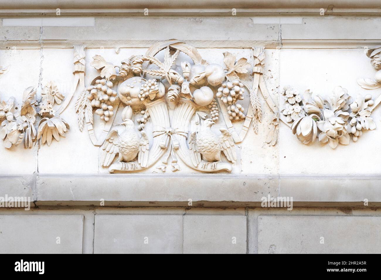 Decorative stonework st pauls cathedral city london england rel hi-res ...