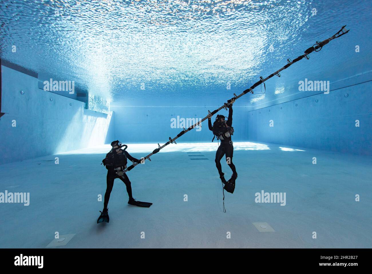 Usa. 23rd Jan, 2022. Navy Divers assigned to a West Coast Naval Special ...