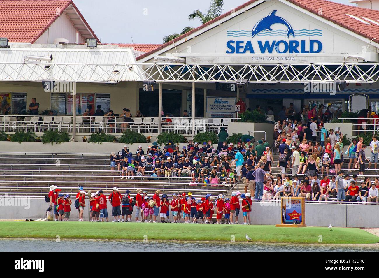 Entrance to Sea World, 2005. School parties and others waiting to enter ...