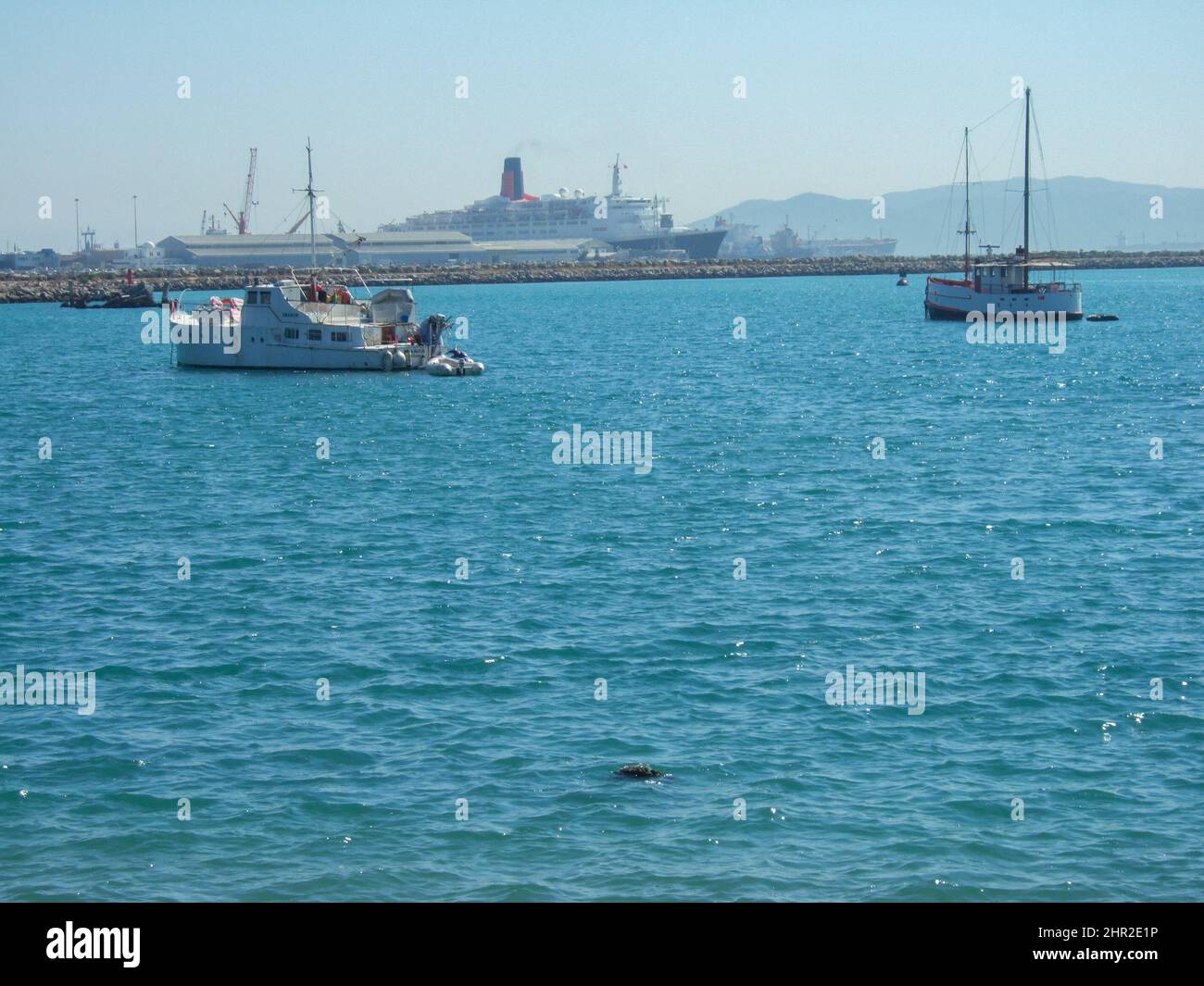Port basin hi-res stock photography and images - Alamy