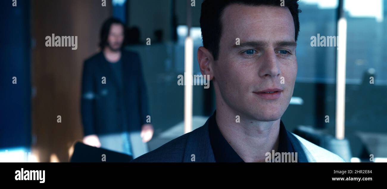 KEANU REEVES and JONATHAN GROFF in THE MATRIX RESURRECTIONS (2021 ...