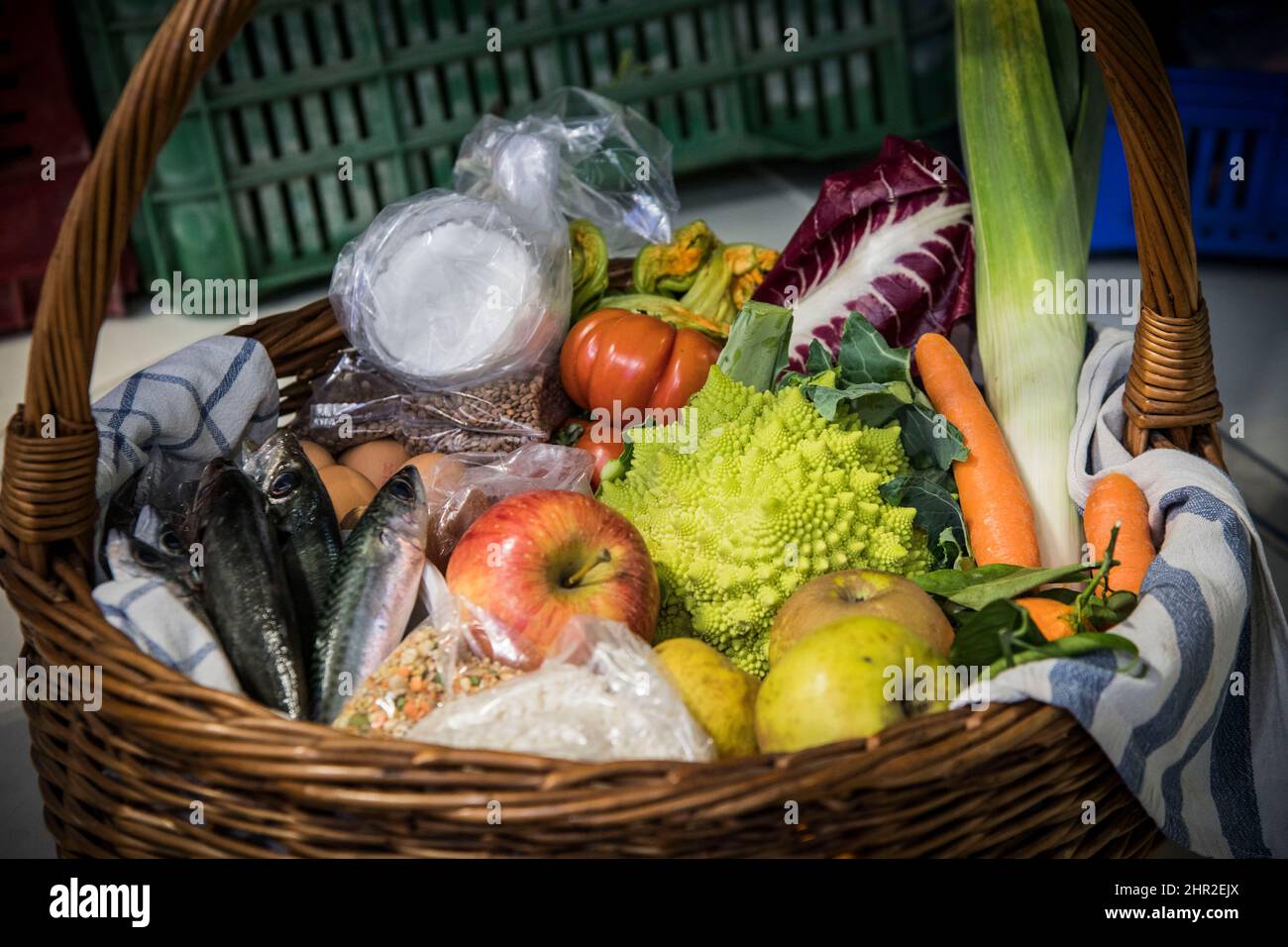 Basket fruit vegetables fish hi-res stock photography and images - Alamy
