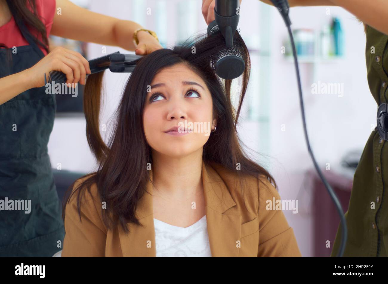 Female hairdresser works hi-res stock photography and images - Alamy