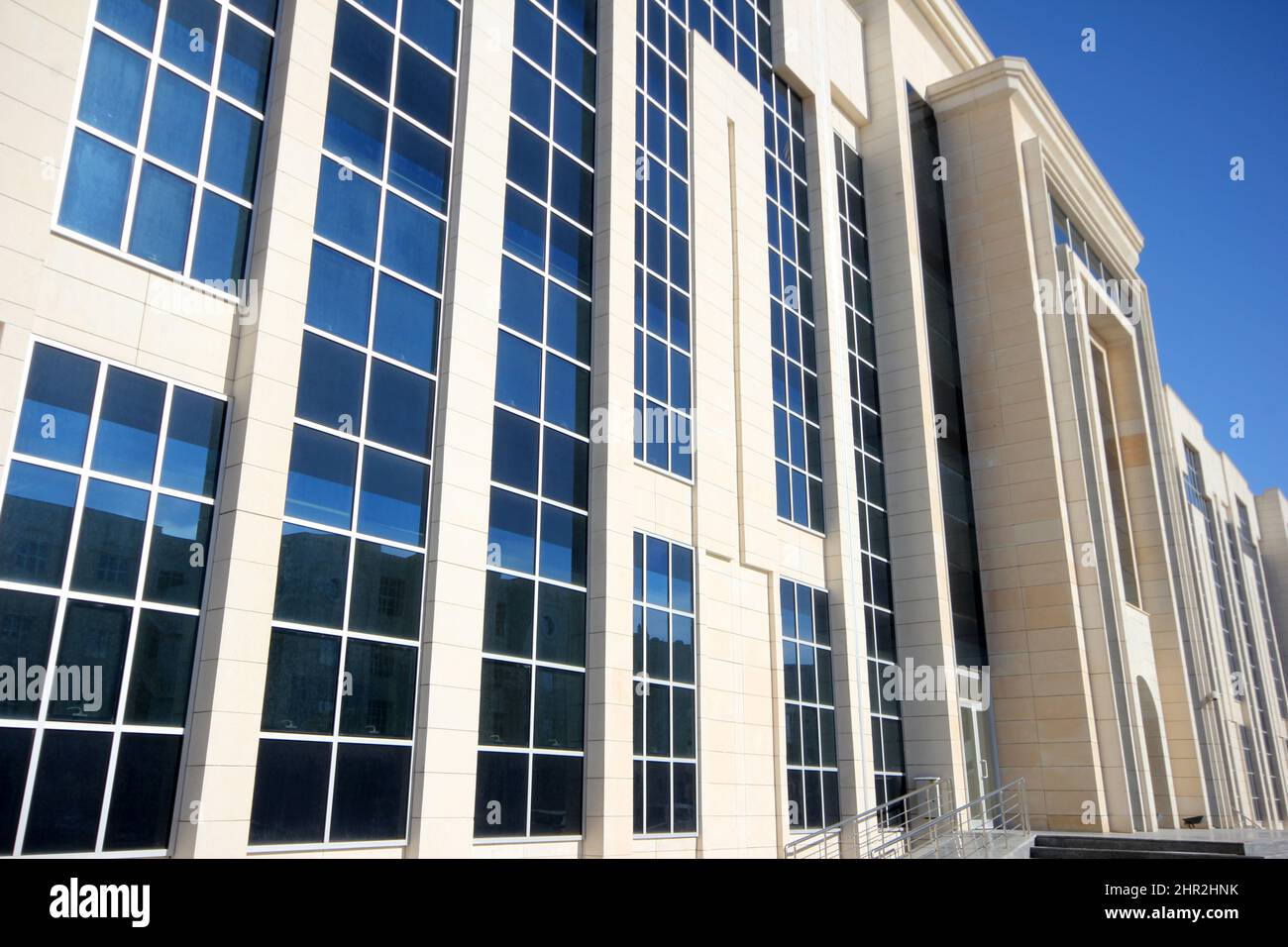 exterior of a modern office building Stock Photo - Alamy