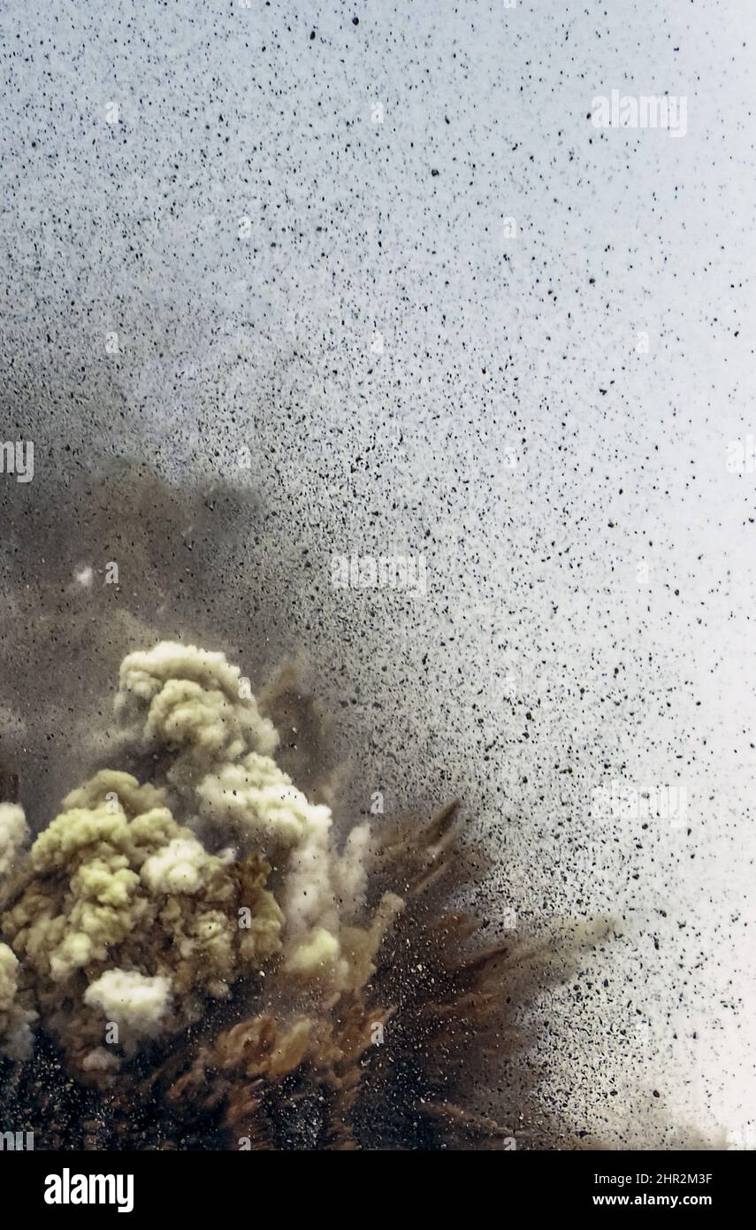 Explosive dust clouds hi-res stock photography and images - Alamy
