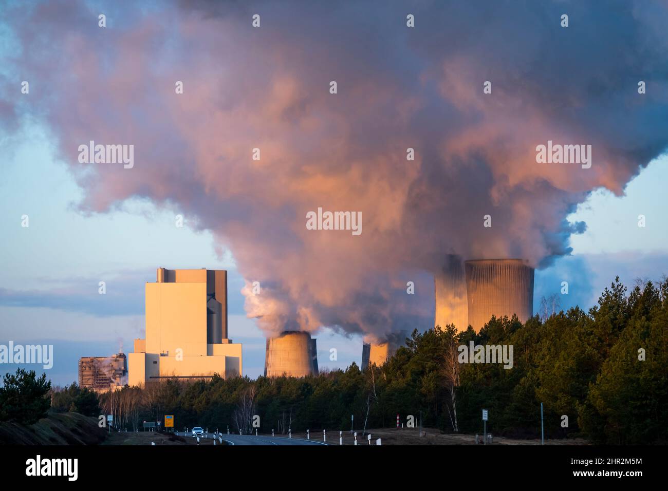 Boxberg, Germany. 25th Feb, 2022. View of the facilities and cooling ...
