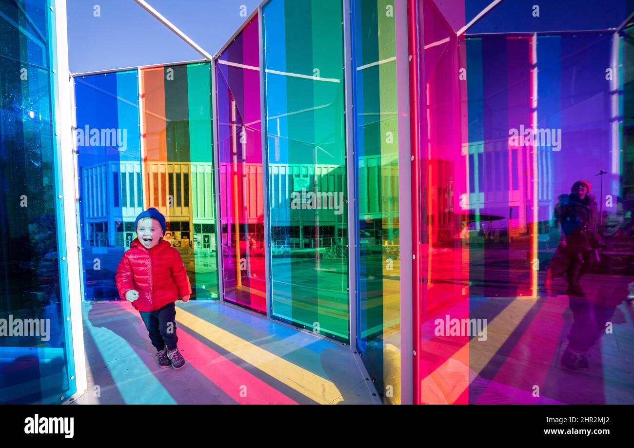 Caleb Owen interacts with art installation 'Her Hymn to the Big Wheel ...