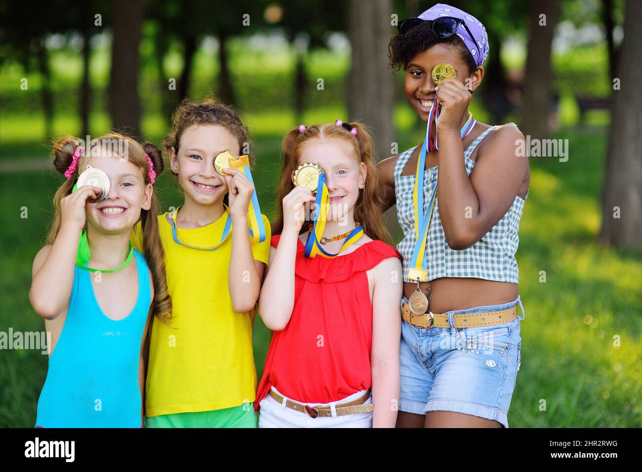 Children team winners hi-res stock photography and images - Alamy
