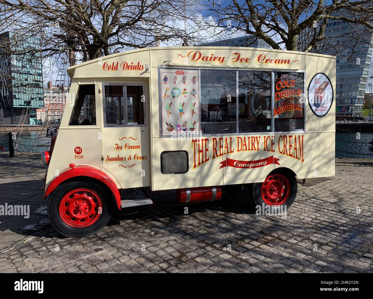 A vintage ice cream van at Albert Dock in Liverpool, UK Stock Photo - Alamy