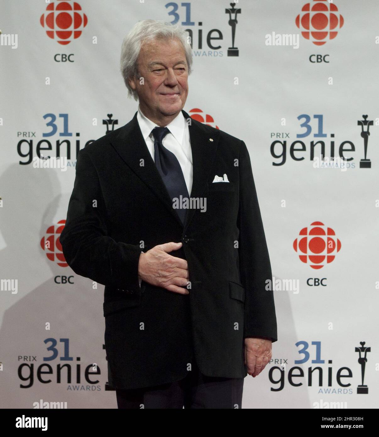 Gordon Pinsent arrives on the red carpet for the 31st Genie Awards in ...