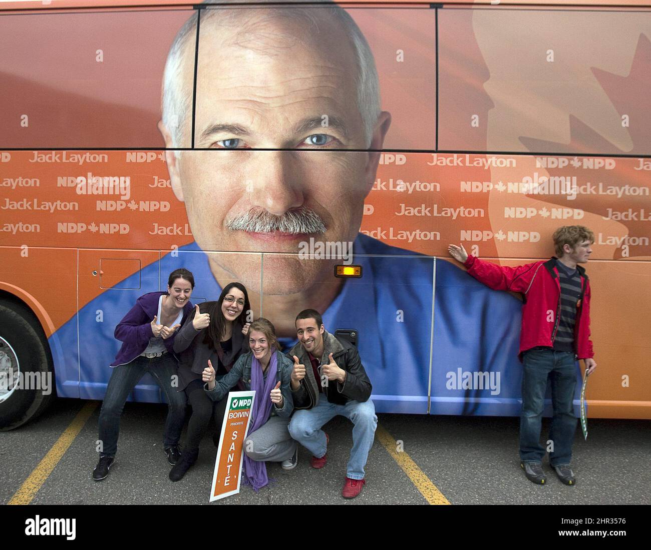 Campaign trail bus hi-res stock photography and images - Alamy