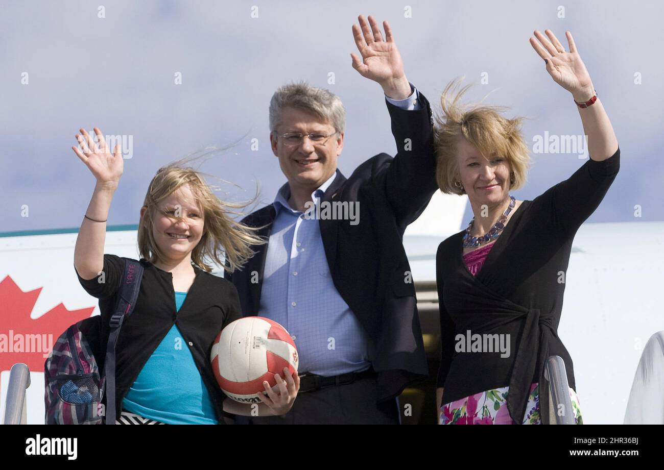 Prime Minister Stephen Harper, Laureen Harper and their daughter Rachel ...