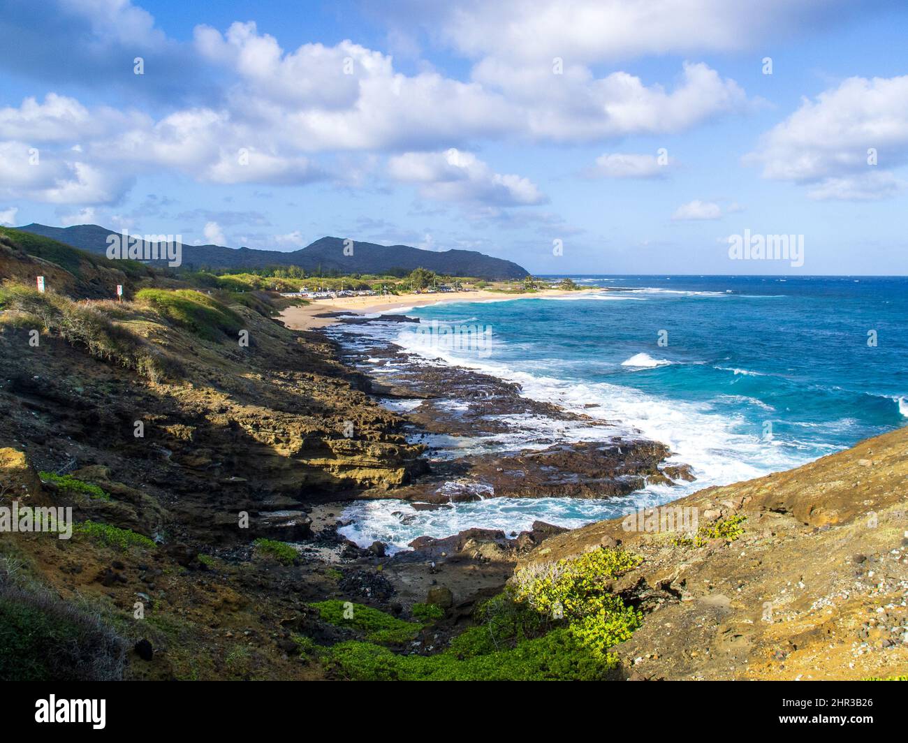 Rugged Oahu coastline on a sunny Hawaiian day Stock Photo - Alamy