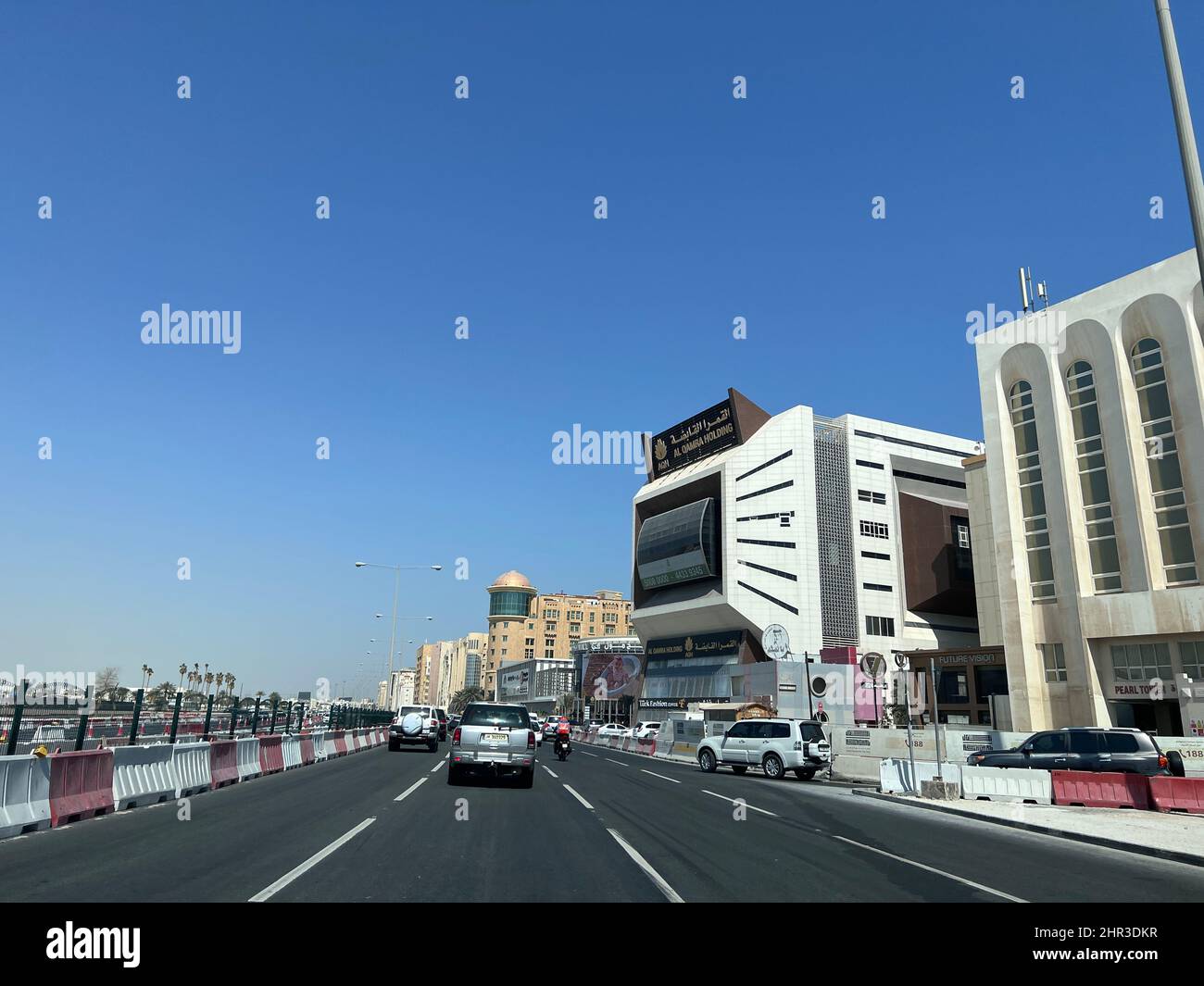 Jawaan Street Road. Doha Roads and traffic Stock Photo - Alamy