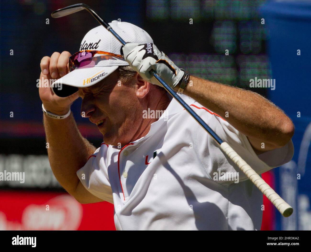 Woody Austin, of Derby, Kan., reacts after nearly sinking a shot from a ...