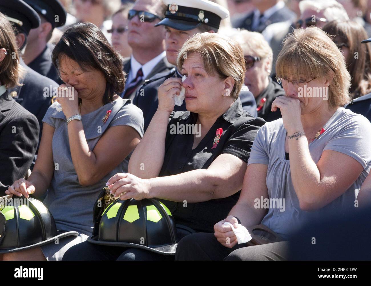 Eva Chalmers (left) wife of Edmonton firefighter Captain Robert ...