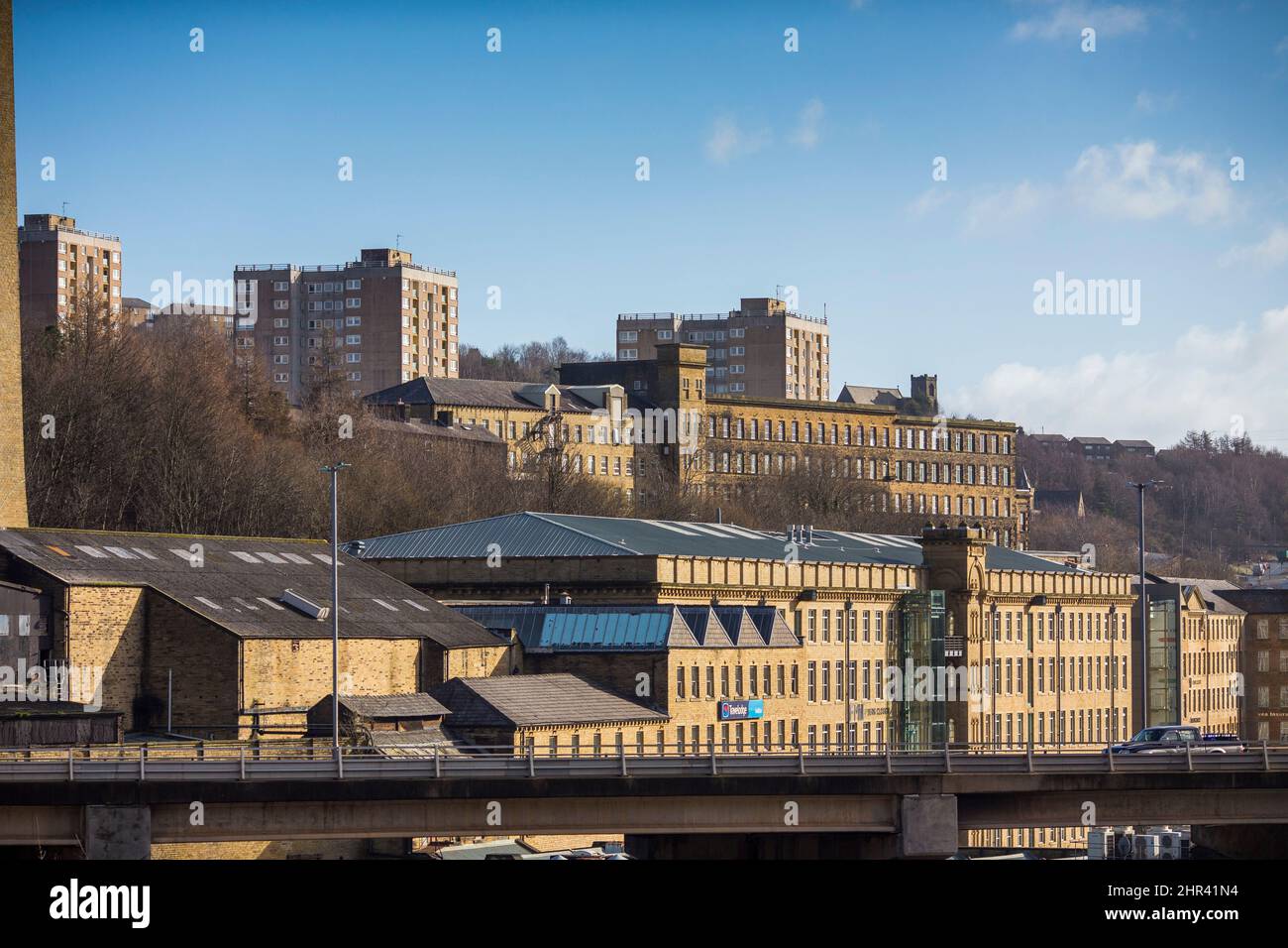 Grim council flats hi-res stock photography and images - Alamy