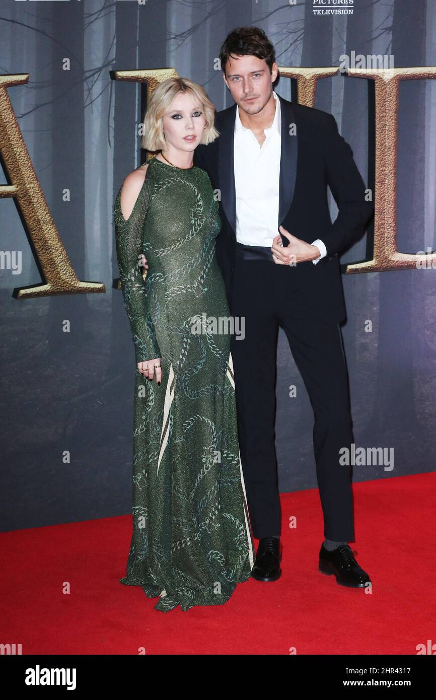 Lauren lyle and cesar domboy hi-res stock photography and images - Alamy