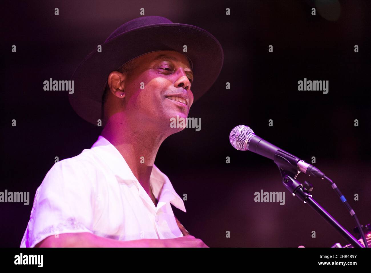 Eric Bibb, American blues singer and songwriter in concert at, Cadogan ...