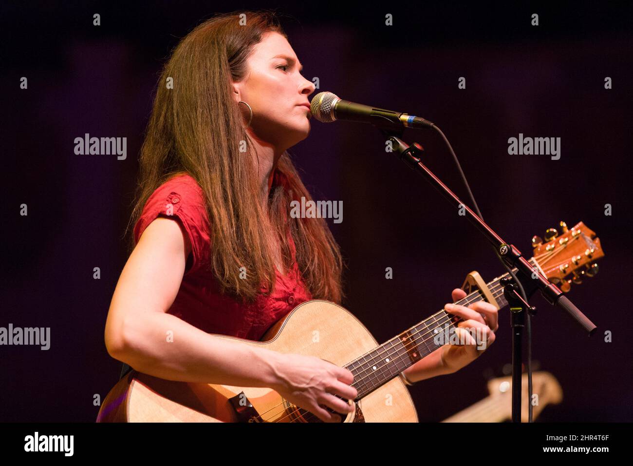 Emily Maguire, English singer songwriter in concert, Cadogan Hall ...