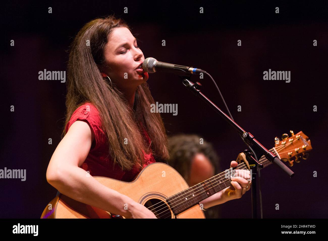 Emily Maguire, English singer songwriter in concert, Cadogan Hall ...
