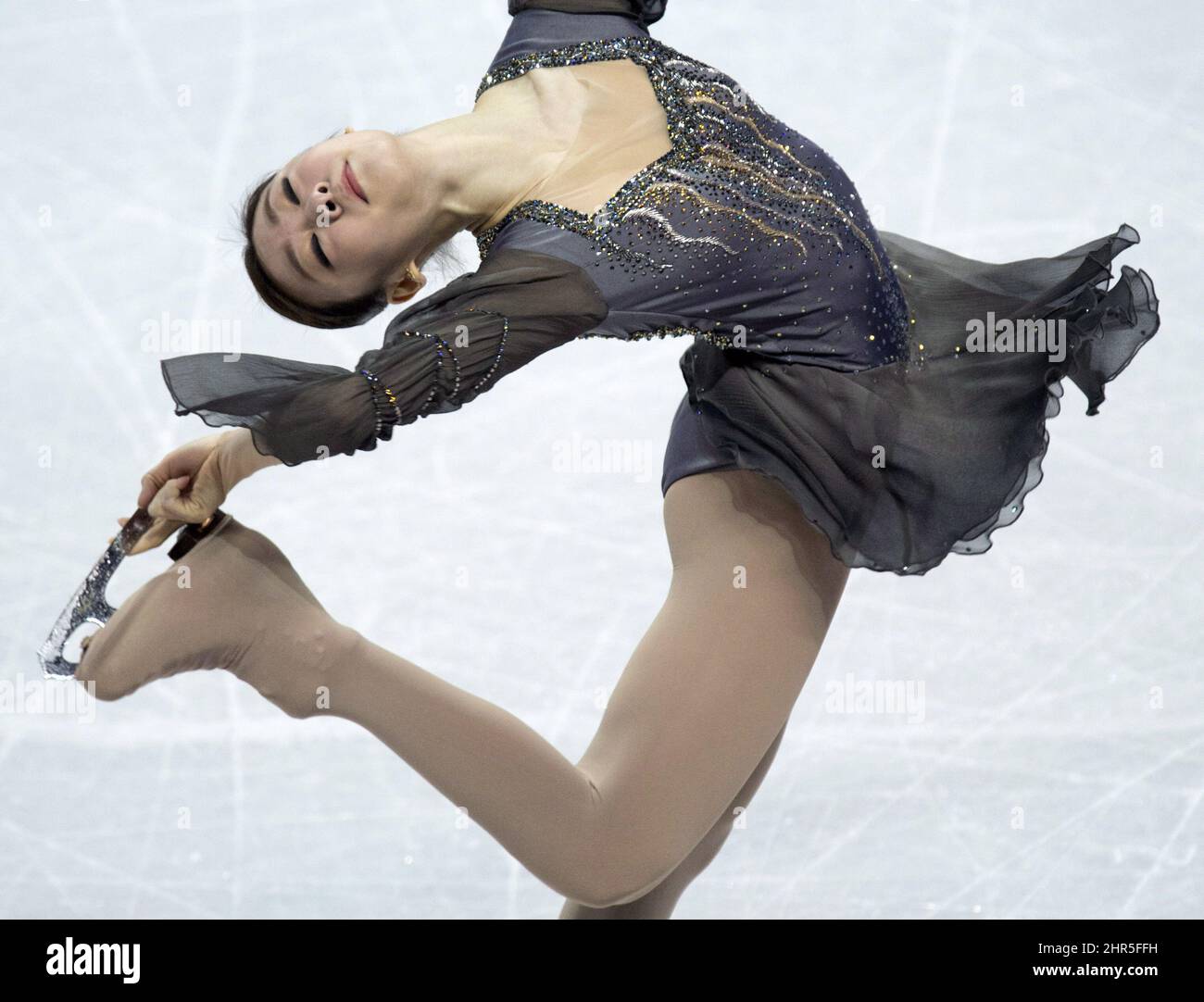 Yuna Kim of Korea performs in the ladies free program at the ISU World ...