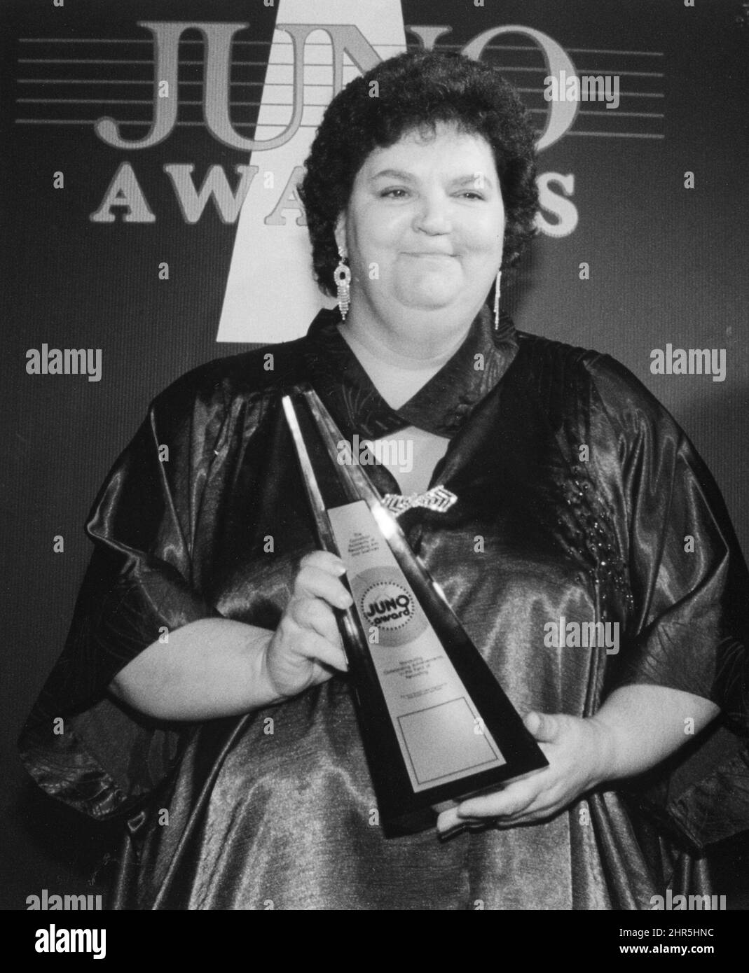 Rita MacNeil stands with her Juno Award in Toronto, Ont., Nov. 2, 1987 ...