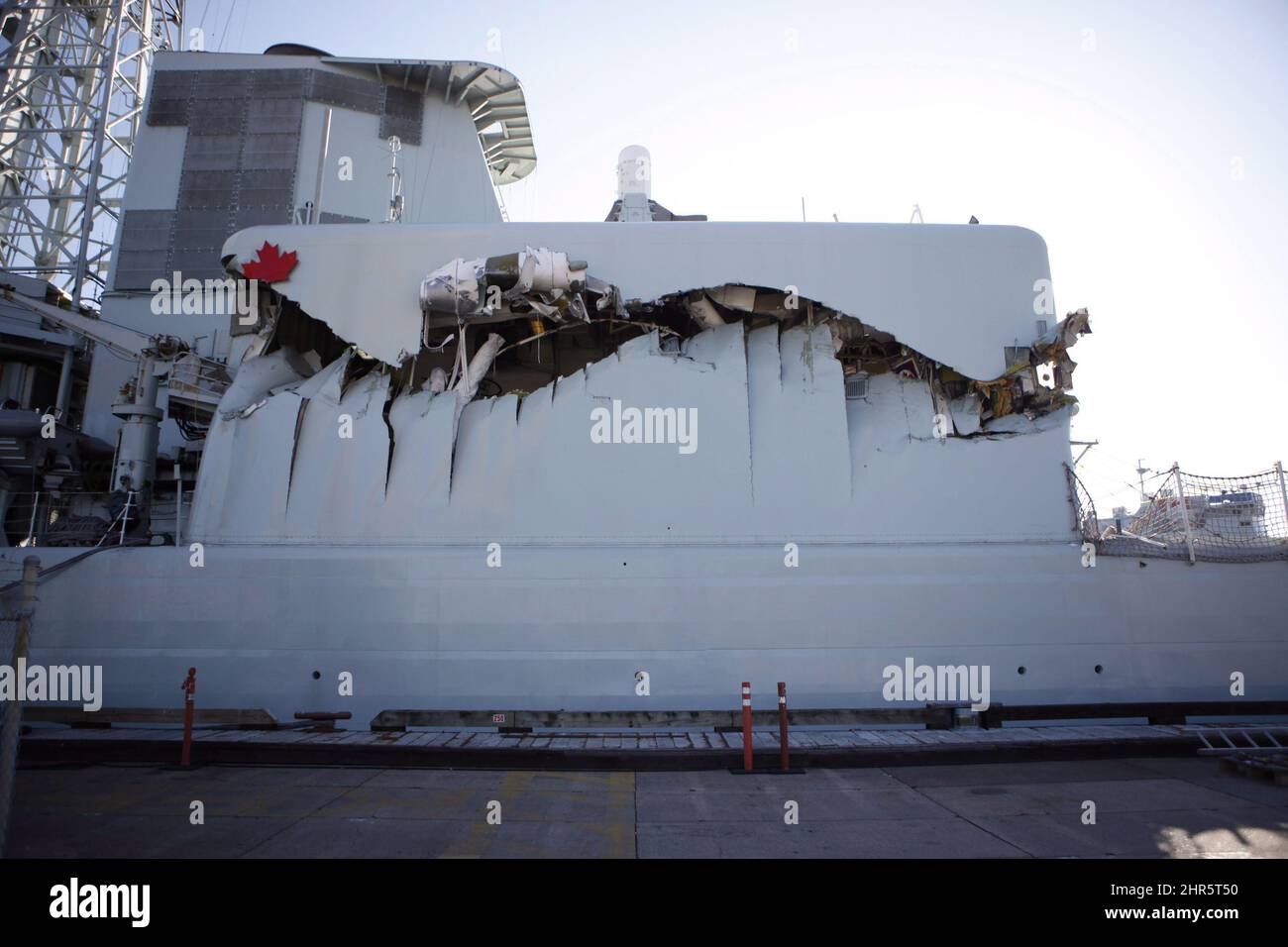Royal Canadian Navy warship HMCS Algonquin sits in port with ...