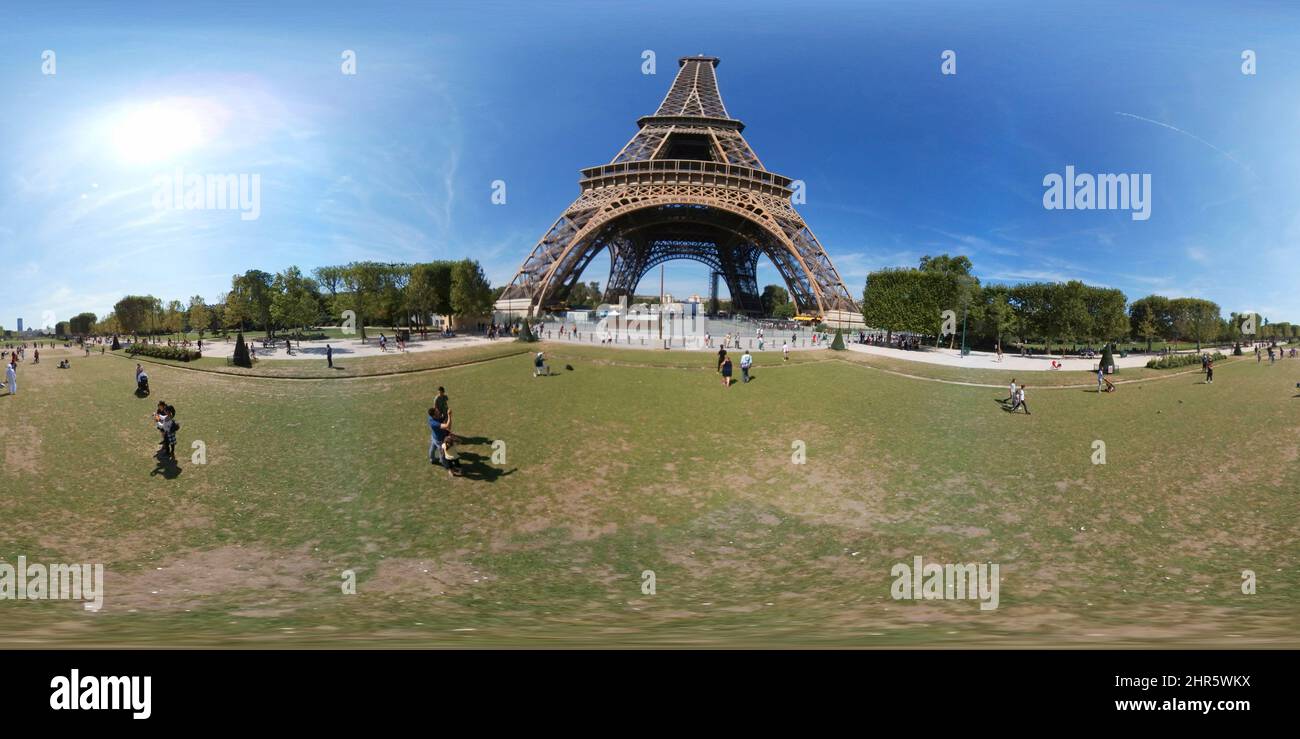 360 panorama paris hi-res stock photography and images - Alamy