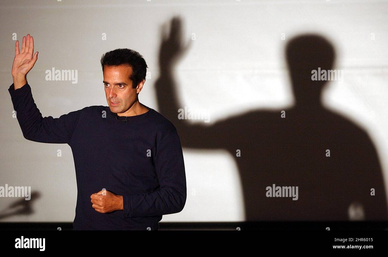 David copperfield magic High Resolution Stock Photography and Images ...