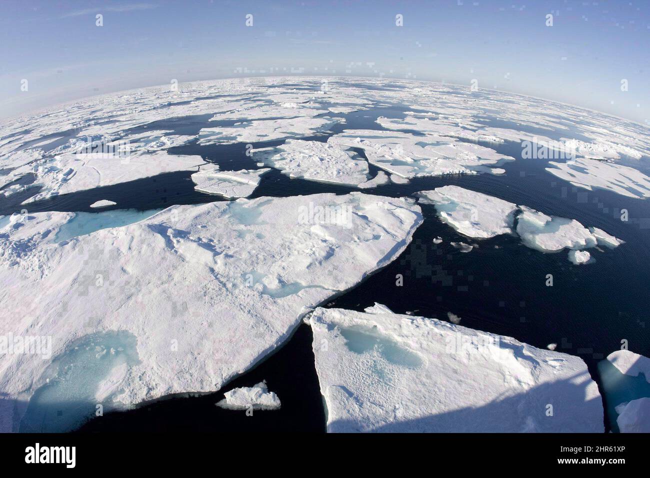 Ice floes float in Baffin Bay above the Arctic circle on July 10, 2008 ...