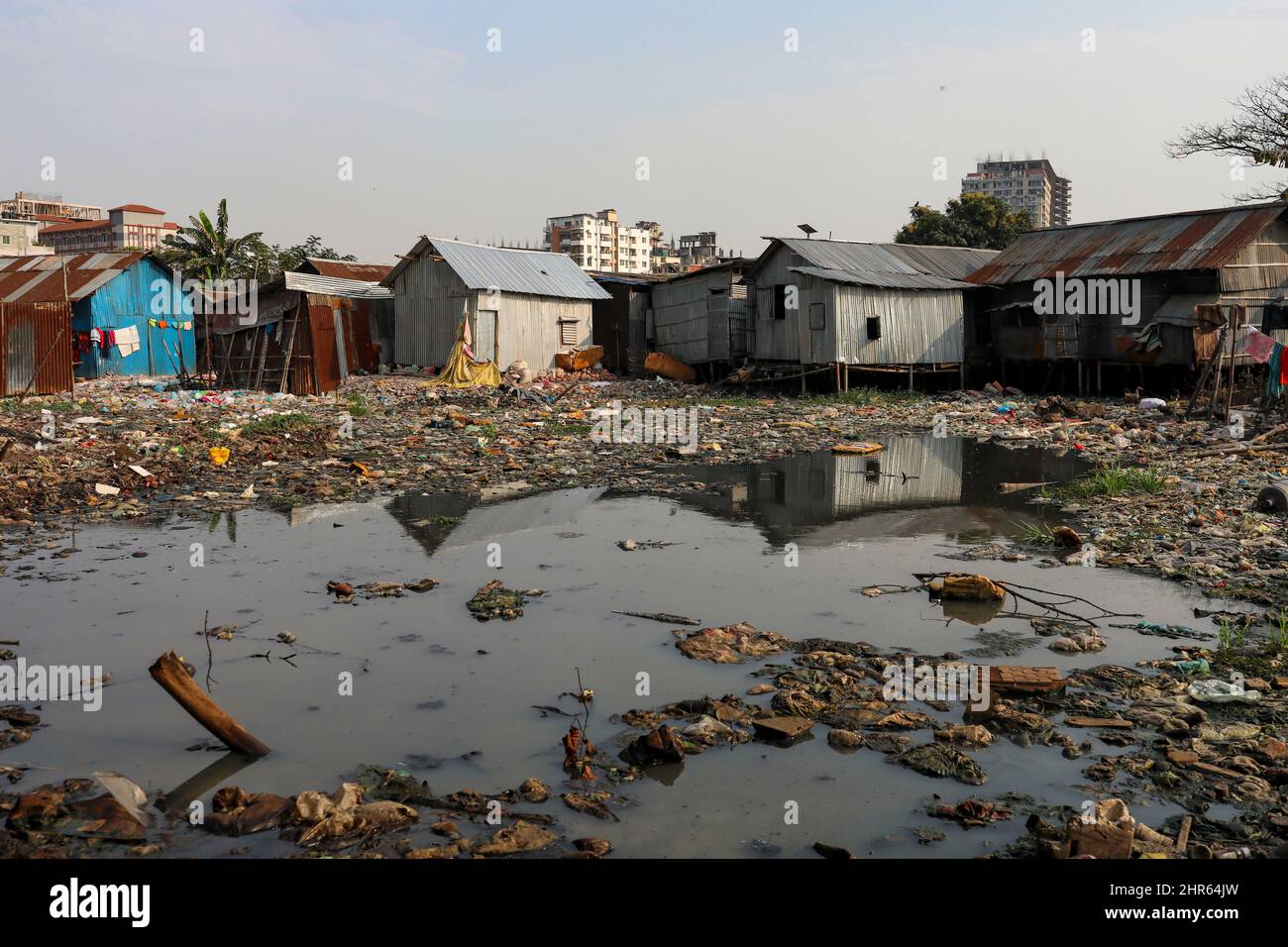 Dhaka, Bangladesh. 25th Feb, 2022. Pollution seen in a slum area in ...