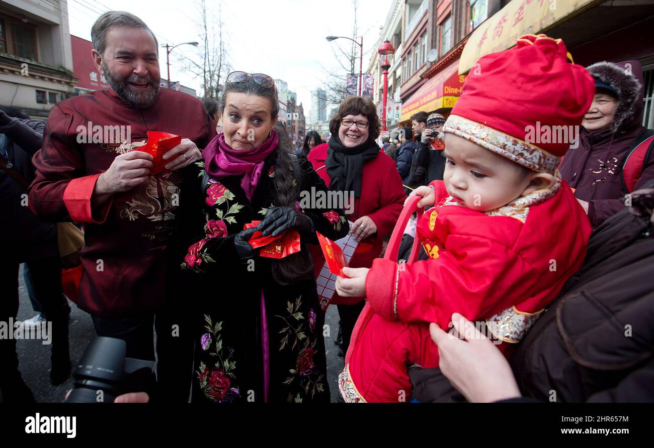Federal NDP Leader Tom Mulcair, from left to right, his wife Catherine ...