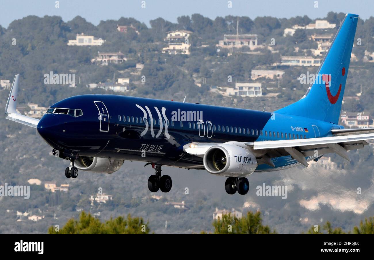 Plane of the company TUI Blue landing at the airport of Palma de ...