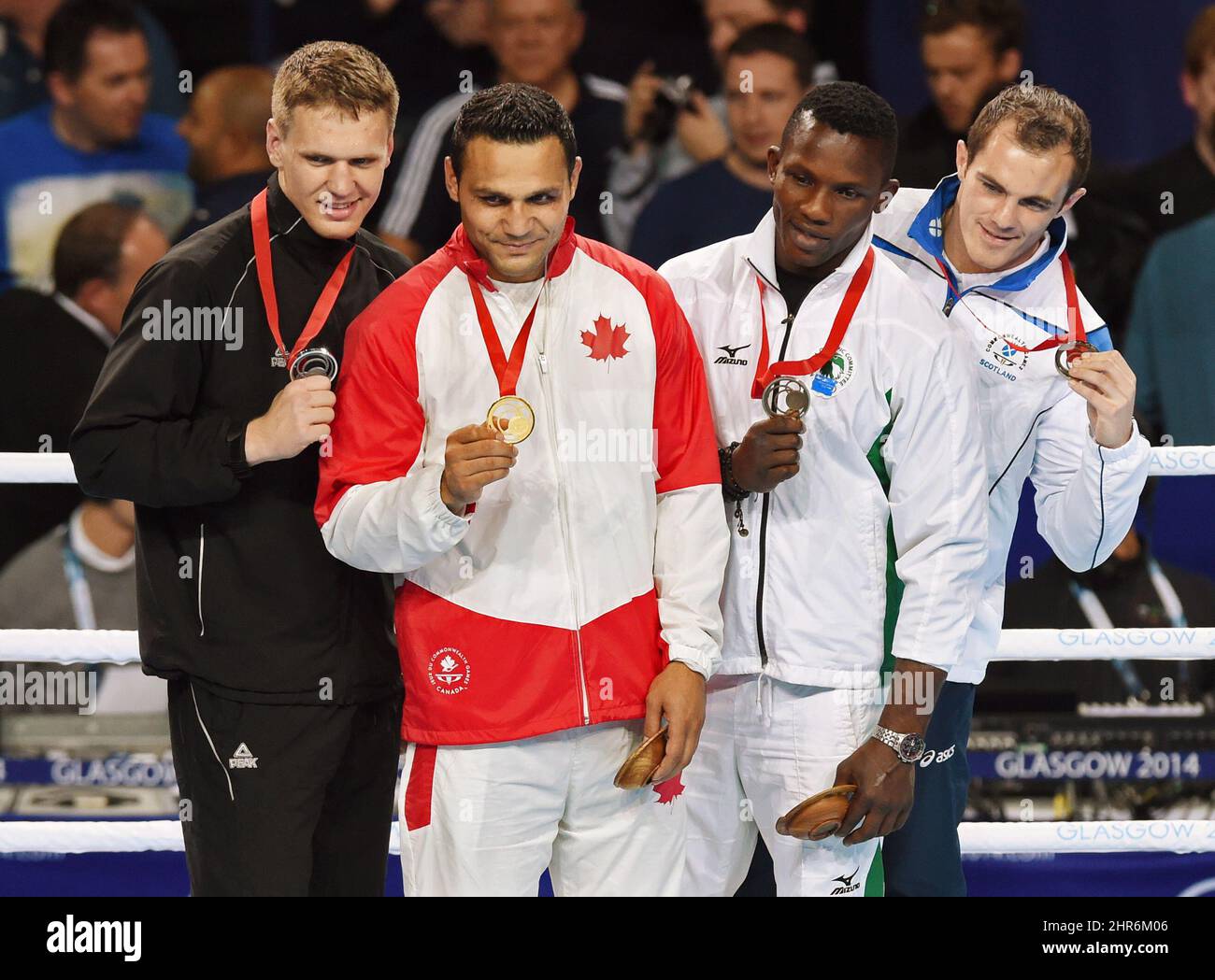 Gold mais hi-res stock photography and images - Alamy