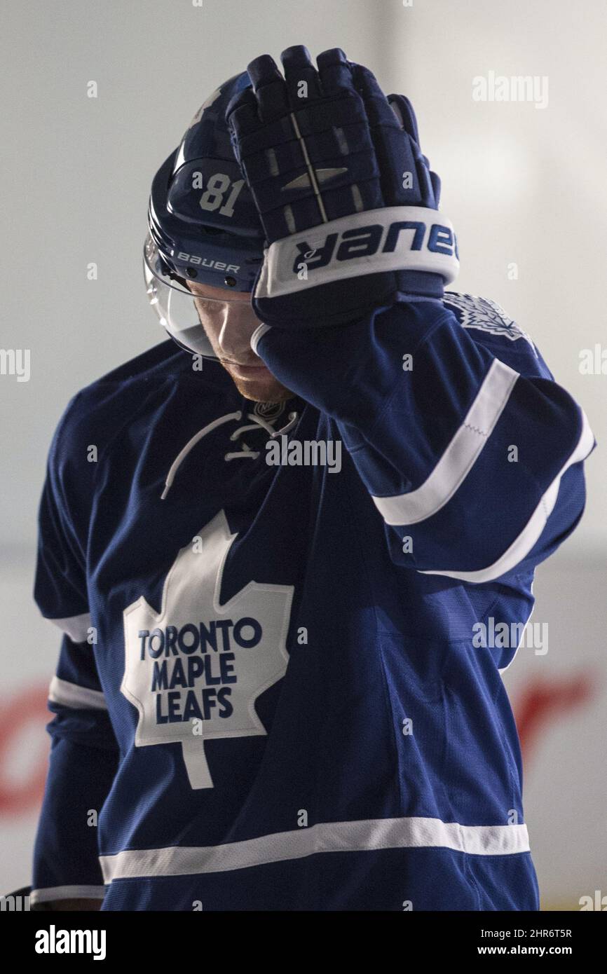 Toronto Maple Leafs Phil Kessel pauses during a shoot for a television ...