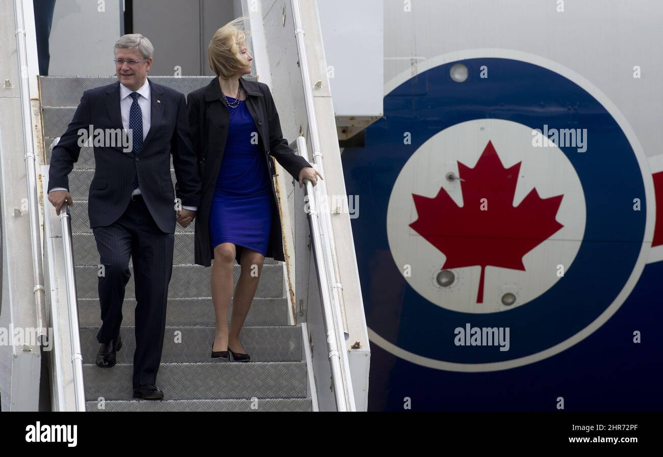 Canadian Prime Minister Stephen Harper and his wife Laureen arrive in ...