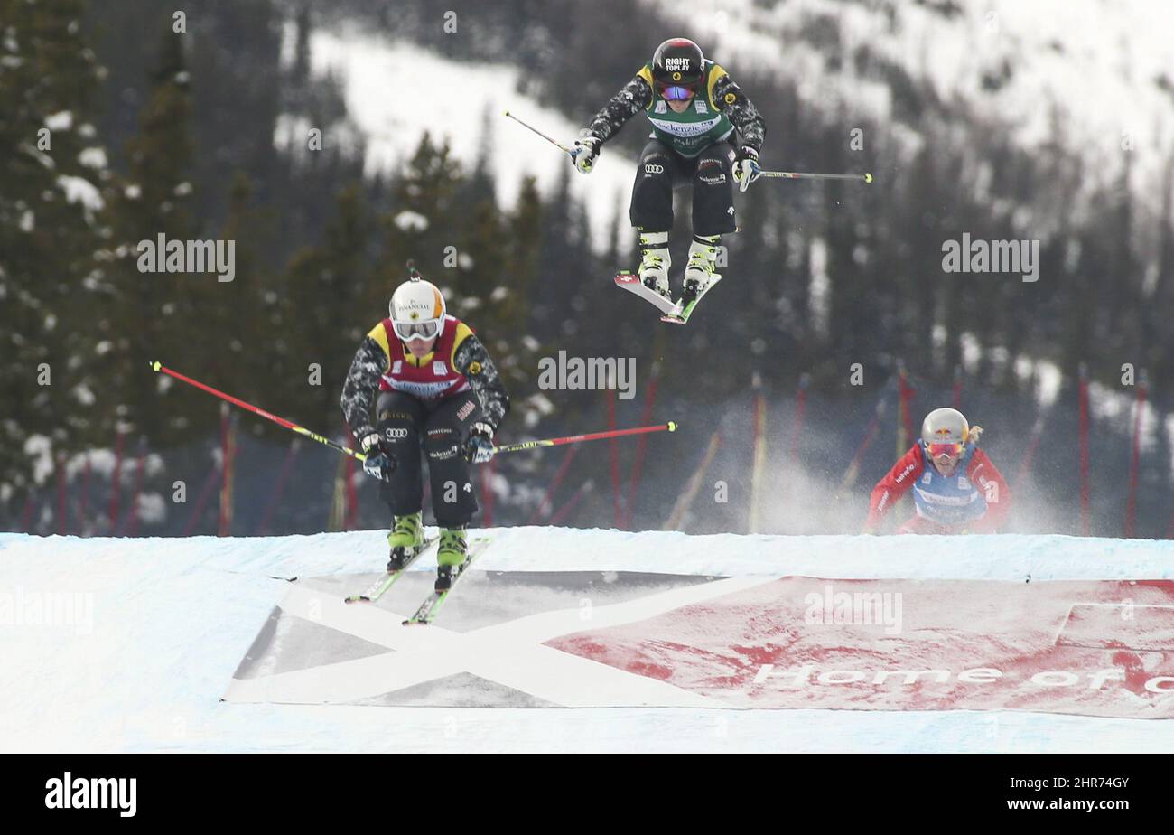 Marielle Thompson of Whistler, B.C., leads Georgia Simmerling of ...