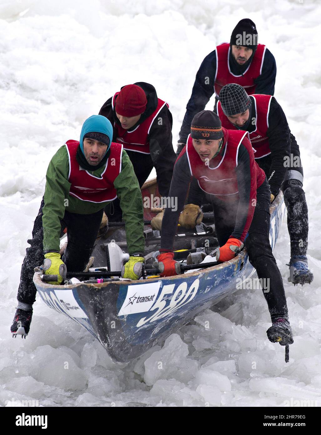 Ice canoe team Volvo races to victory at the Quebec winter carnival ice ...