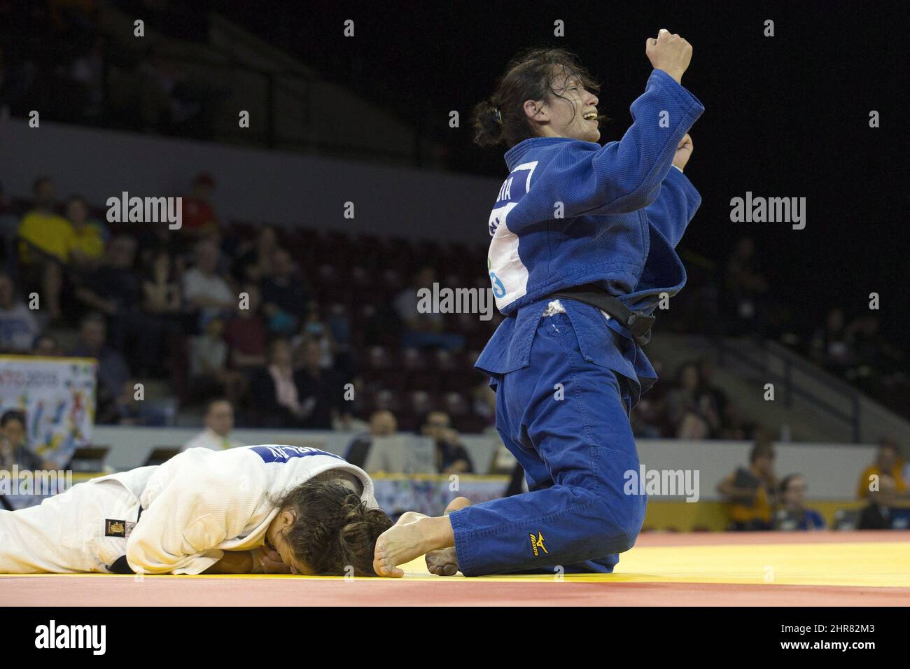 Ecuador's Estafania Garcia (right) celebrates as she wins gold against ...
