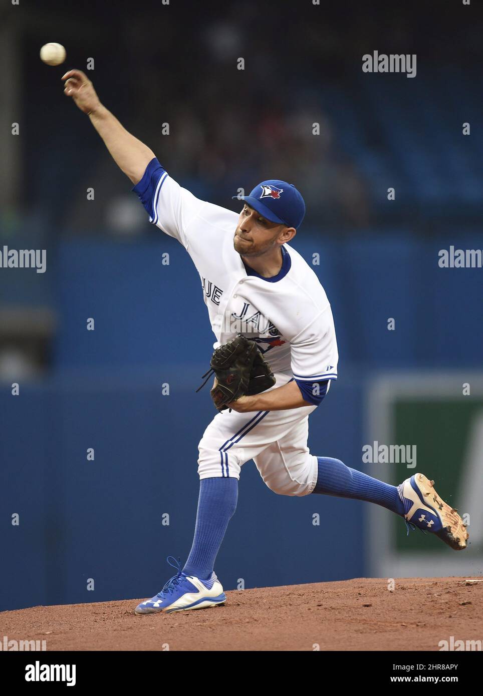 Toronto Blue Jays starting pitcher Marco Estrada throws against the ...