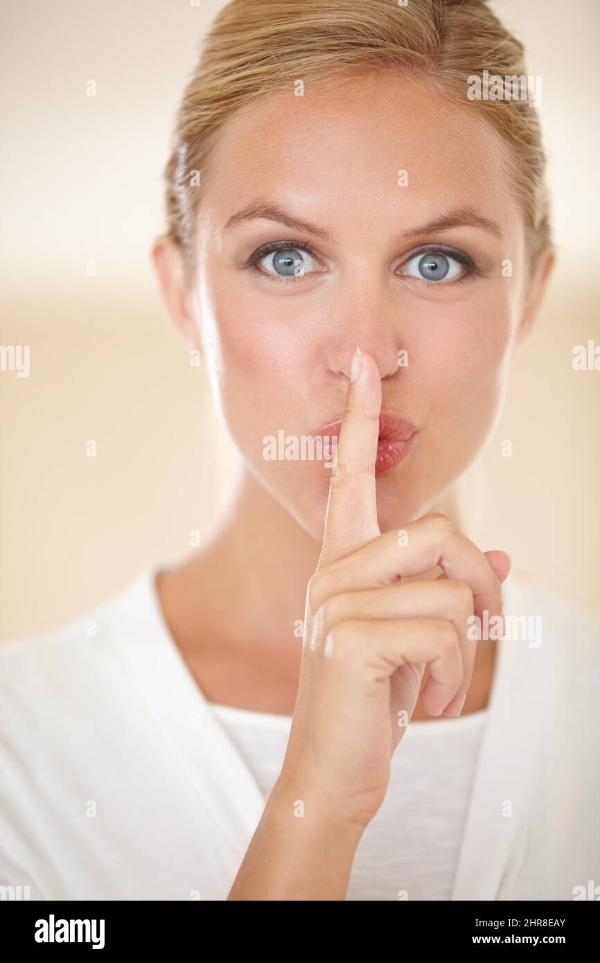 Silent expressions hi-res stock photography and images - Alamy